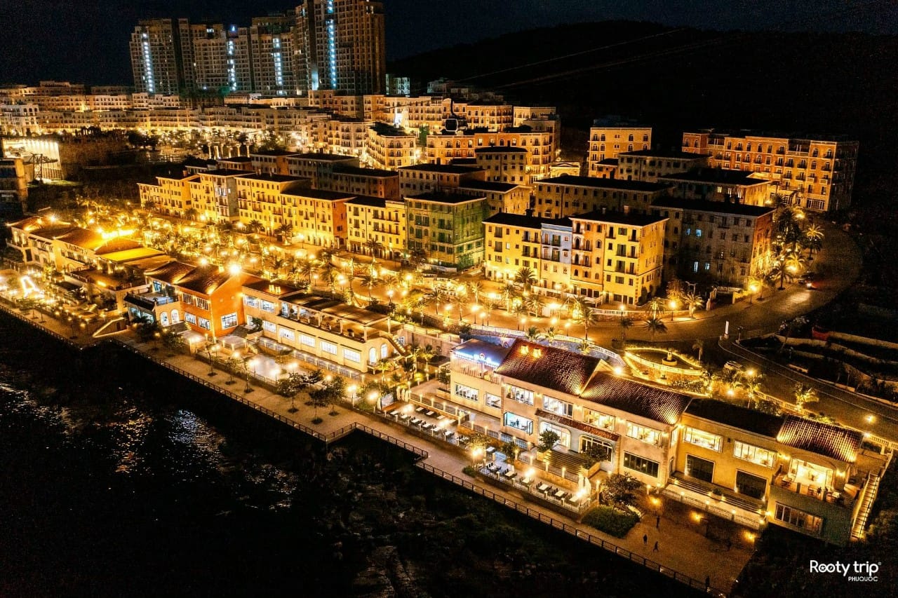 Sunset Town Phú Quốc - Thị Trấn Hoàng Hôn Đẹp Nhất Đảo Ngọc Với 60 Tiện ...